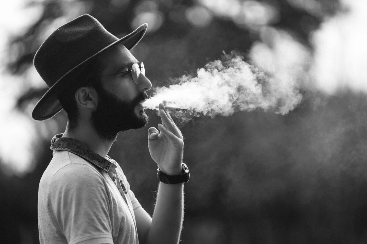 How Cigarette Smoke can HARM your Gut - Eat2BeNice